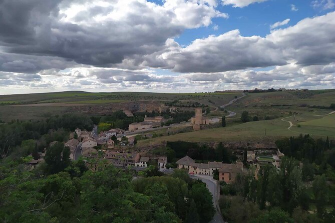 Segovia from the Aqueduct to the Alcazar: A Self-Guided Audio Tour - Who Should Consider This Tour?