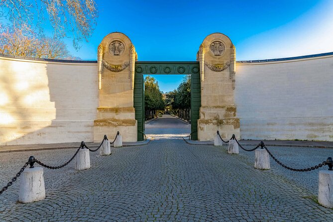 Self-Guided Tour of Celebrity Graves at Père-Lachaise Cemetery - Duration, Cost, and Value