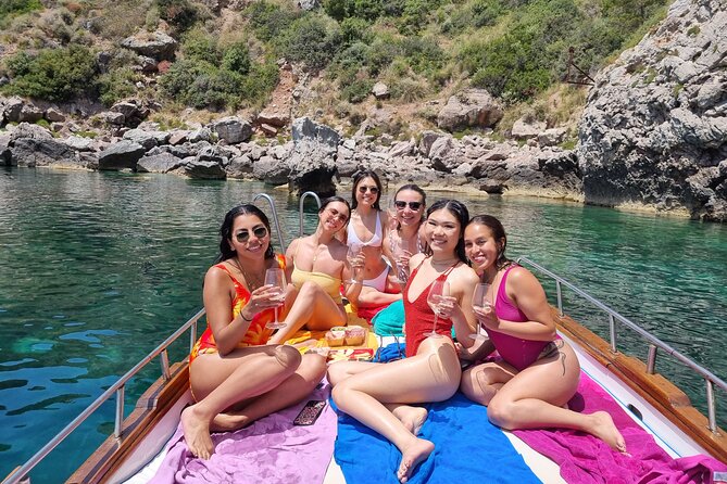 Sicilian wine tasting on the boat in Taormina - What to Expect During the Tour