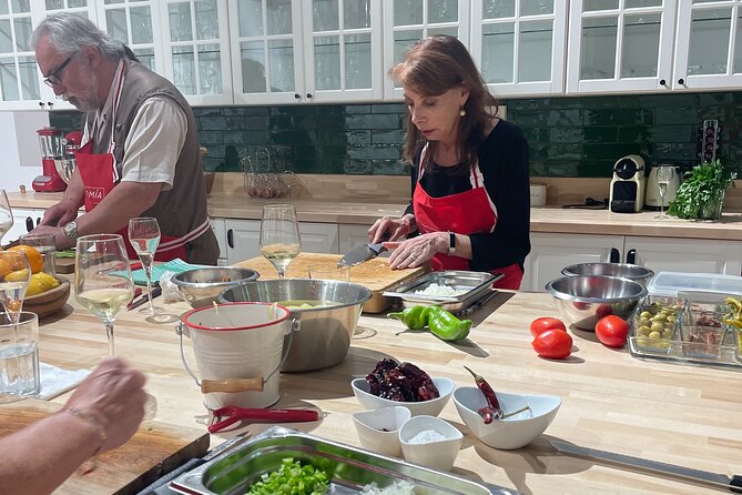 Small-group Immersive Basque Cooking Class in Bilbao with Open Bar - Who Should Consider This Experience?