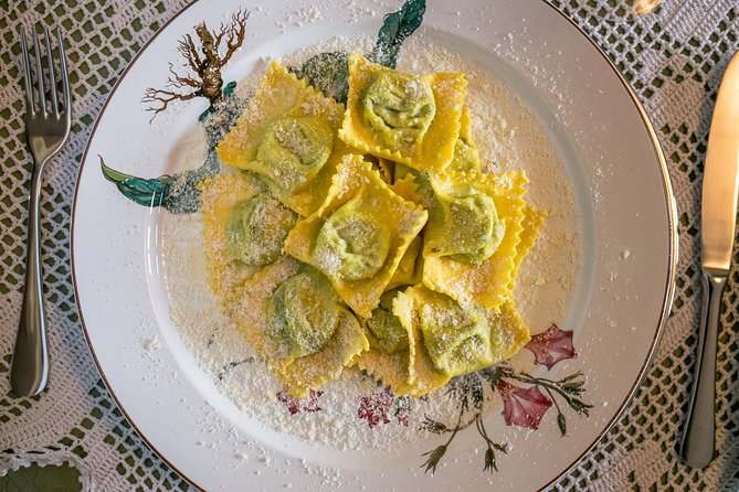 Small Group Market tour and Dining Experience at a Cesarina's home in Trento - FAQs