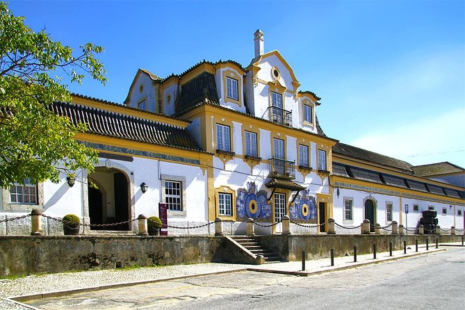 Small group tour in Azeitao, Arrabida and Sesimbra with Wine Tasting - Detailed Breakdown of Each Stop