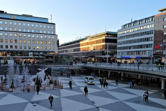 Stockholm: Modern City and Old Town, a Small Group Walking Tour - The Historic Heart: Old Town and Royal Sights