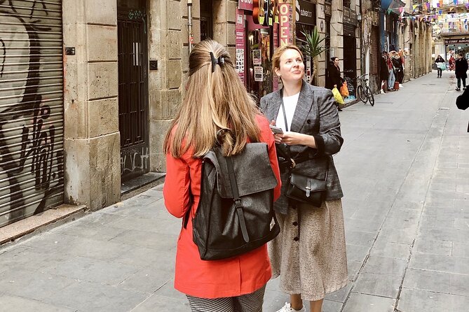 Street art, Sculptures and Murders Walking Tour in Barcelona - Practical Details and Considerations