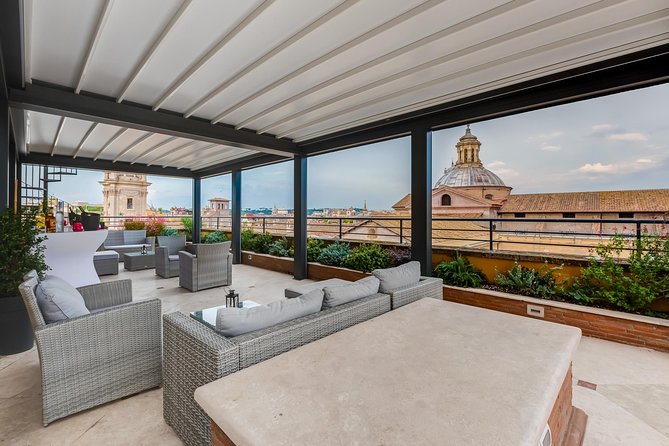 Sunset drinks on the rooftops of Rome - What You Can Expect: Comfort and Convenience