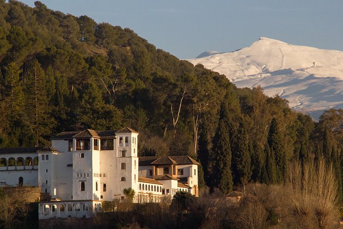 Sunset Walking Tour in Albaicín & Sacromonte - Who Will Love This Tour?