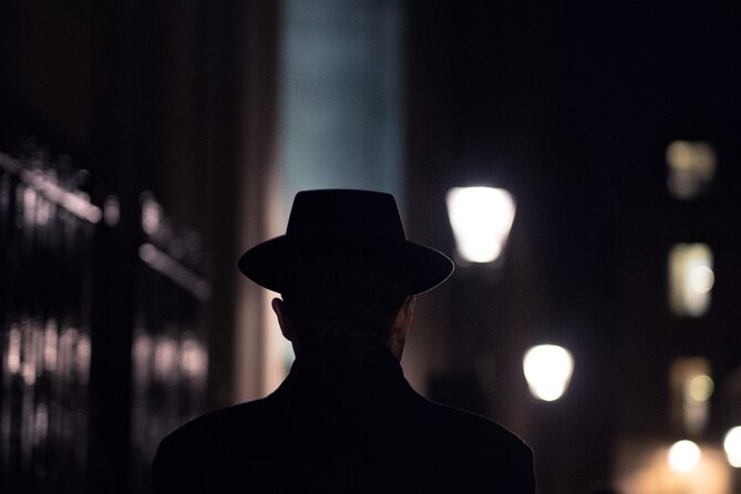 The murders of Jack the Ripper with a pub - Authentic Stories Backed by Enthusiastic Guides