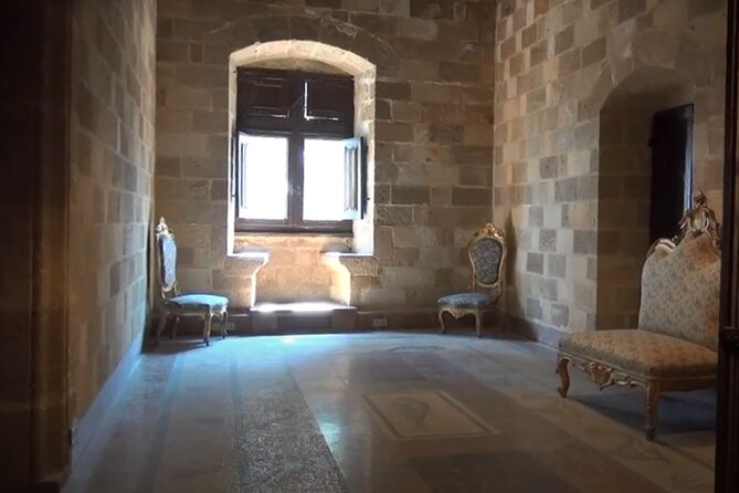 The Palace of the Grand Master. Self-guided Audio Tour - The Real Experience: Highlights and Drawbacks