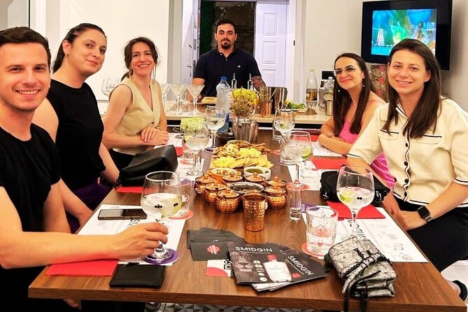 The Smidgin Experience - A Unique Gin & Cocktail Tasting Tour! - Who Will Love This Experience?