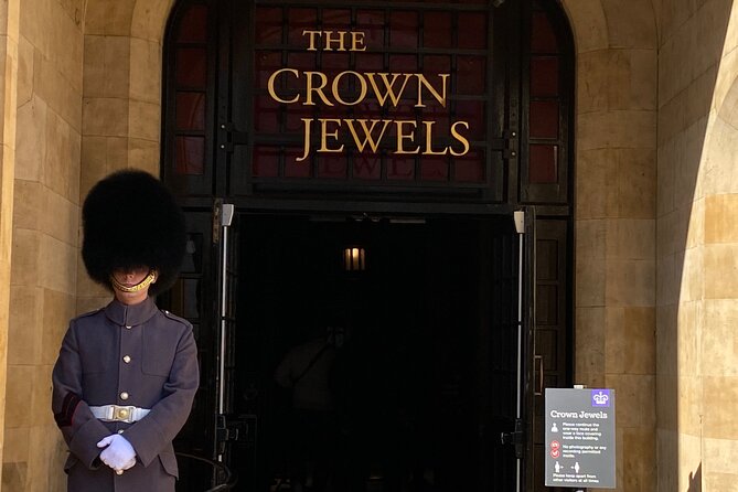 The Tower of London - Small Group Tour with a Local Expert - The Value and Experience