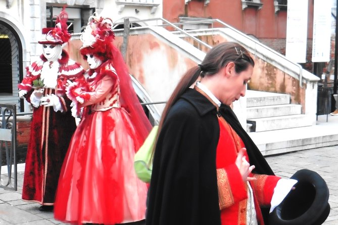 Theatrical Walking Carnival Show & Casanova's Secrets - Authentic Reviews and What They Say