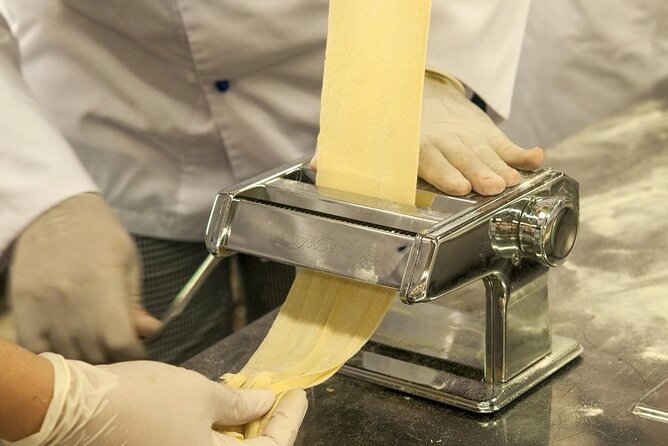 Traditional Pasta Cooking Class with Tiramisu small group - Who Will Love This Experience?