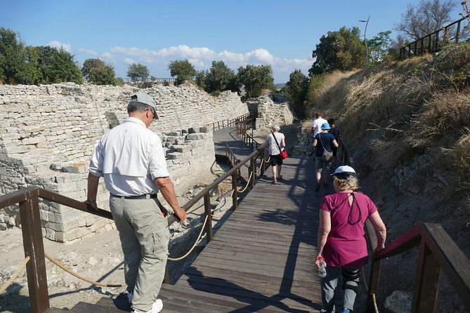 Troy Full-Day Guided Tour incl. Transfer, Ferry Tickets w/Lunch - The Experience of Guides and Group Size