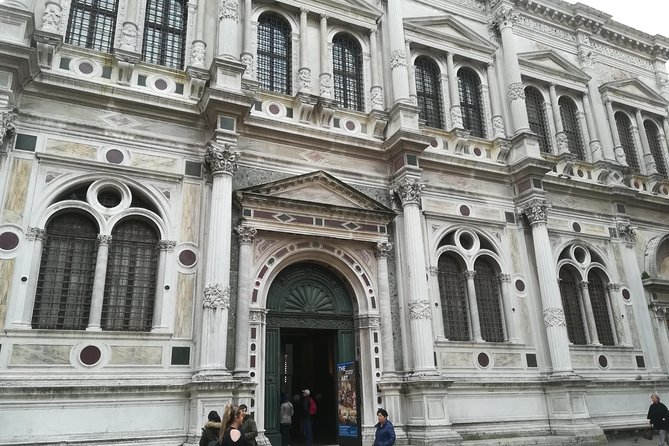 Venice Sightseeing Walking Tour with a Local Guide - Who Should Book This Tour?