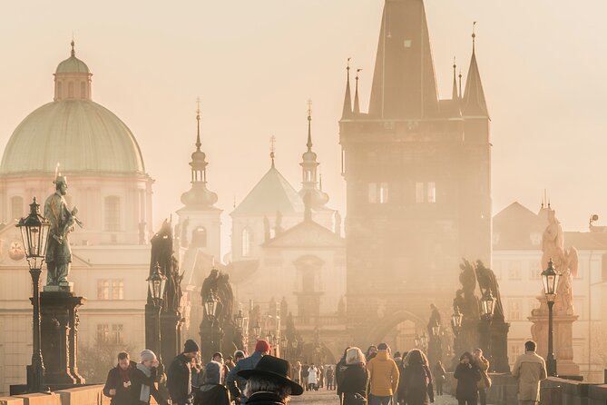 VIP Tour: Professional photos - You and Prague Best Monuments - Practical Details and What to Consider