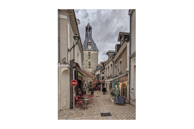 Walking Photography Tour of Amboise conducted in English - Who Should Attend?