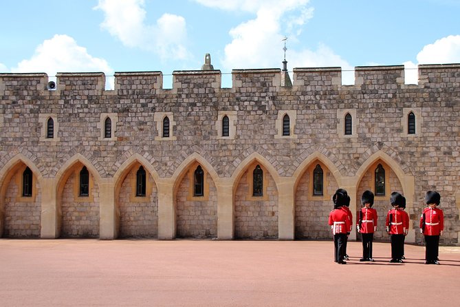 Windsor Castle Private Car Tour. Entrance Fees included - FAQs