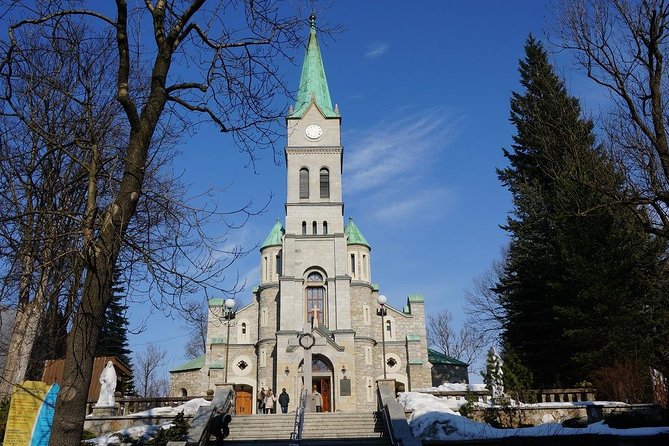 Zakopane Old Town Exclusive Walking Tour with Private Guide - The Value of Guided Tours Versus Solo Exploration