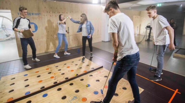 3D Adventure black light mini golf (Berlin) - An In-Depth Look at the Experience