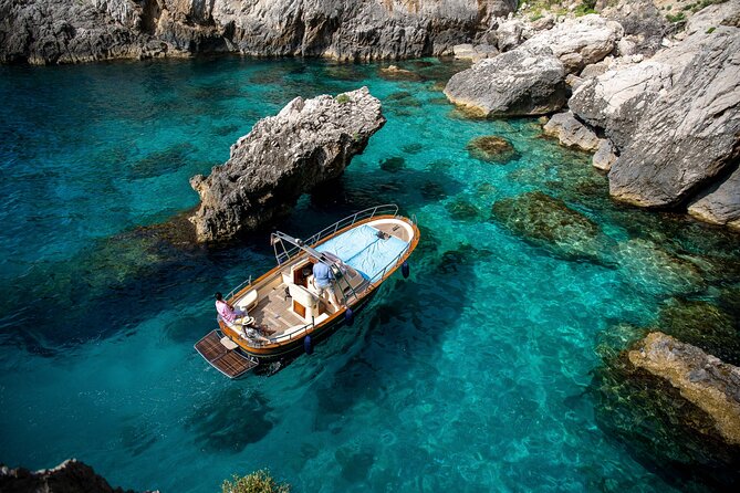 4 Hours Private Boat Tour of Capri - Experience a 4-Hour Private Boat Tour of Capri: An In-Depth Look