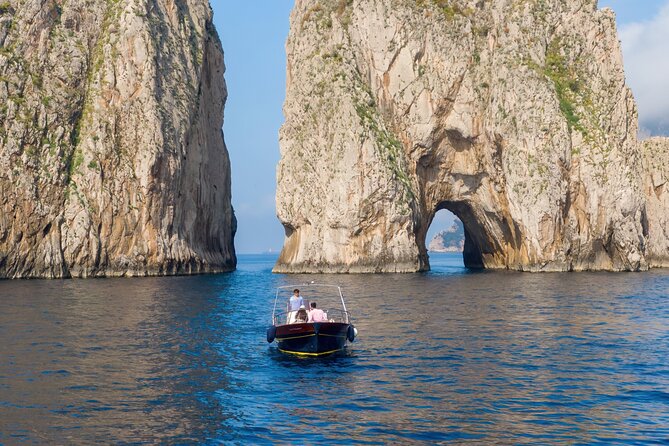 3-hour private boat tour of Capri - The Experience: What You Can Expect