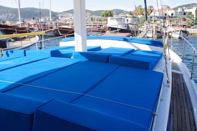 3-Hour Private Sunset Boat Tour With Dinner in Bodrum - Who Should Consider This Tour?