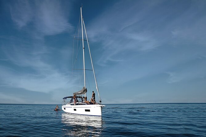 3h30 Private Half day Luxury Sail-Yacht cruise - FAQs