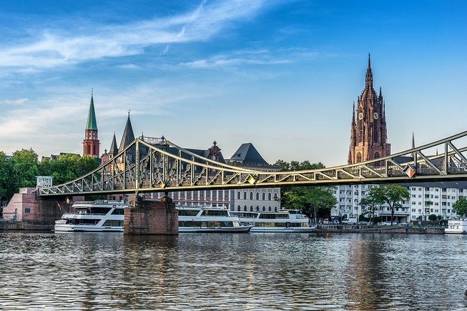Airport Transfer: Airport FRA to Frankfurt by Luxury Van - How the Service Performs in Real Life