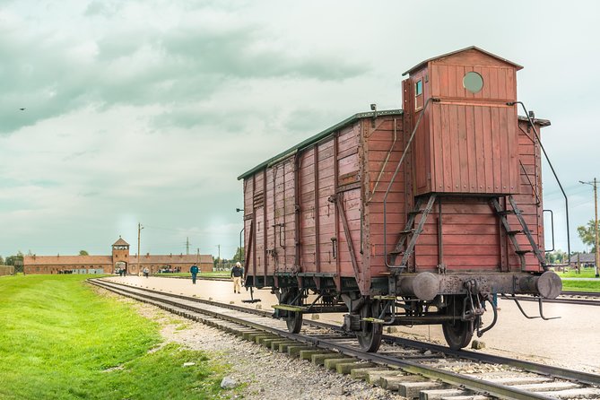 Auschwitz-Birkenau guided tour with near or hotel pickup - FAQ