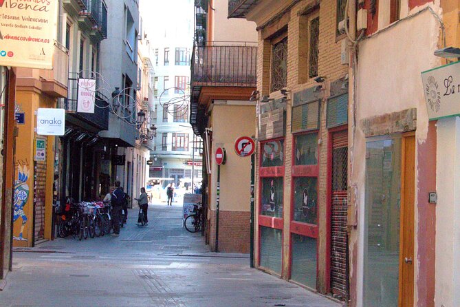 Between Two Gates: A Self-Guided Audio Tour in Valencia - What Past Travelers Say