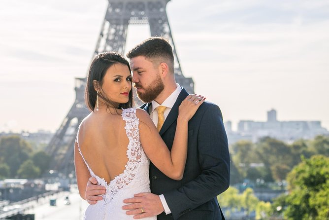 Book Exclusive Eiffel Tower Photoshoot Paris Photographer - FAQ