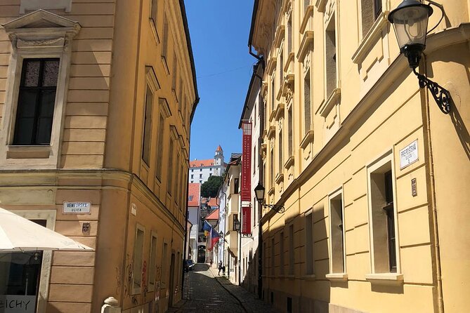 Bratislava from Vienna by bus with lunch & beer tasting - The Guides and the Experience