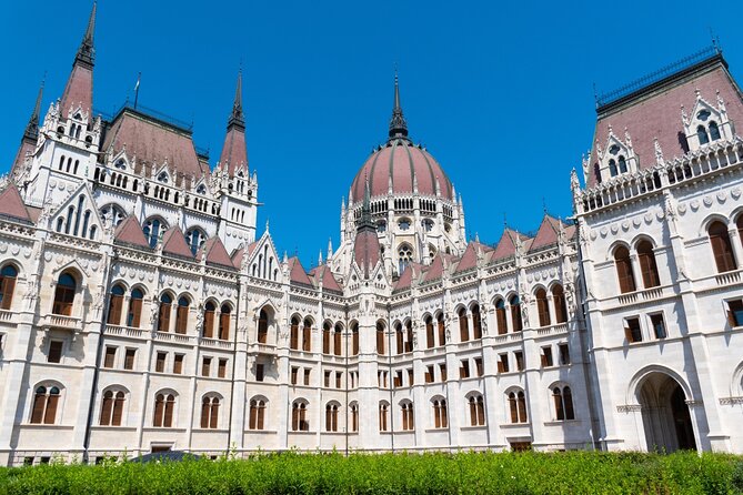 Budapest Old Town and Top Attractions Private Walking Tour - Managing Expectations: What’s Included and What’s Not