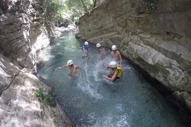 Canyoning Green Throat - FAQ