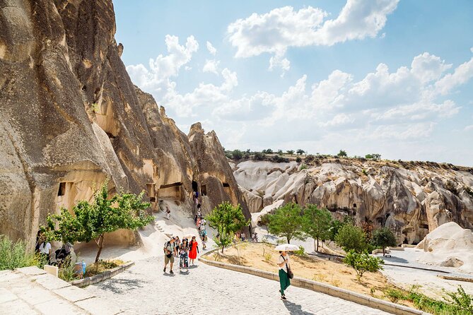 Cappadocia Red Tour With Lunch & Hotel Pickup (Small Group) - FAQs