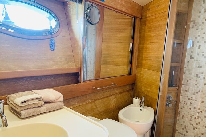 Capri & Amalfi Coast Luxury Tour on MAGNUM 53 Sport - FAQs