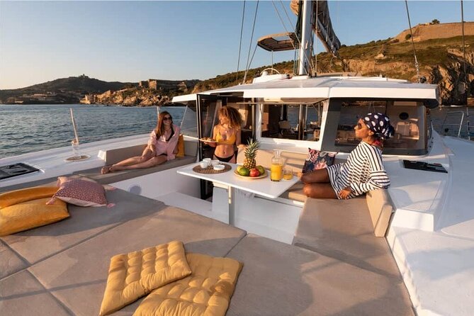 CATAMARAN Kleftiko Poliegos & Round of Milos Lunch with Openbar - FAQs