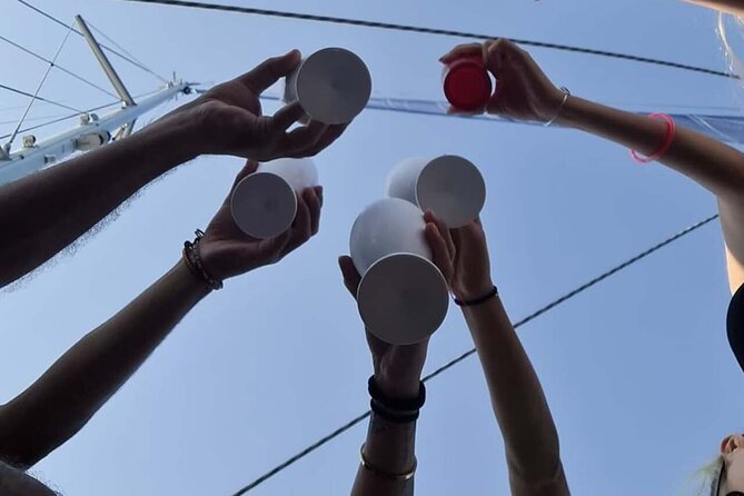 Catamaran ride with aperitif and white wine from Denia - FAQ