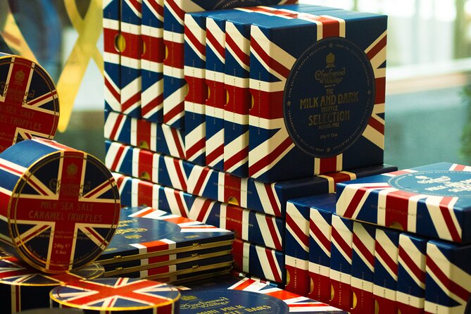 Changing of the Guard & Royal Food Tour with 10+ Tastings - Who Should Consider This Tour?