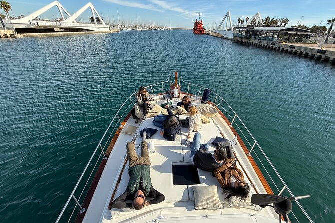 Chill and Sail in Valencia - Who Will Love This Tour?