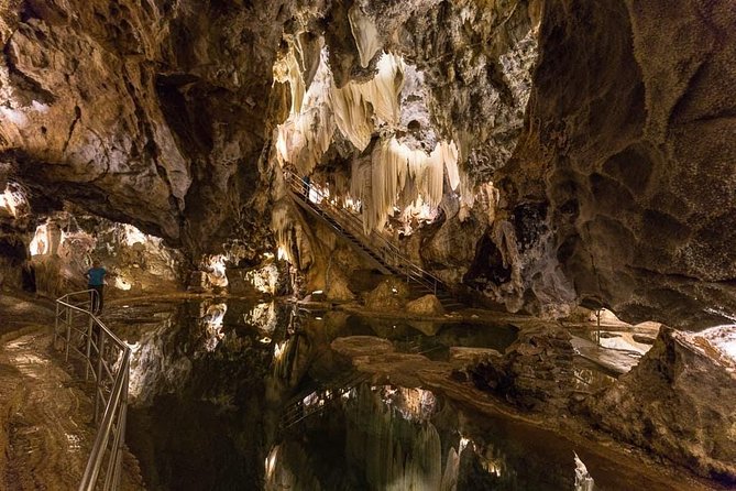 Day Trip from Sevilla to Aracena and la Gruta de las Maravillas - Authentic Experiences and Review Highlights