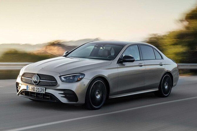 Departure by Sedan from Central London to Gatwick Airport LGW - The Bigger Picture: Is This the Right Choice for You?