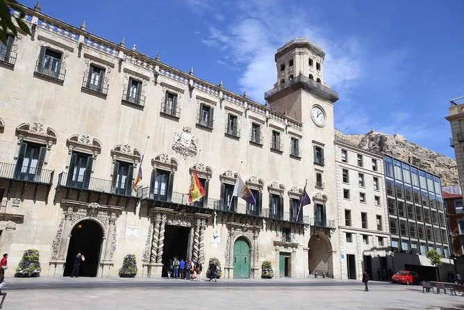 Discover the highlights of the Alicante city on a private full day tour - FAQ