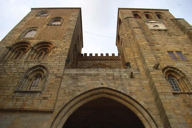 Évora Private Walking Tour with a Professional Guide - The Sum Up