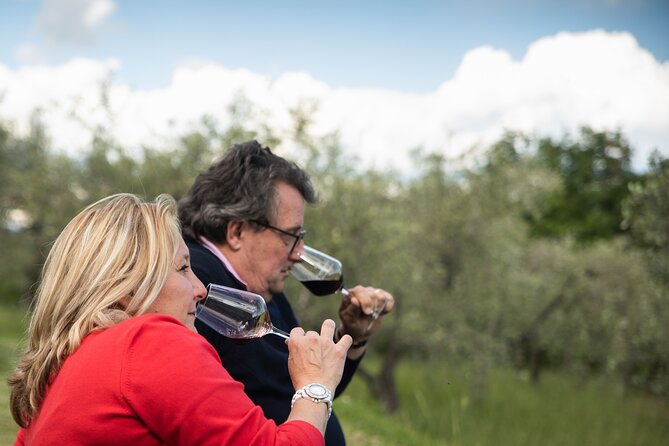 Exclusive Lunch Tour and Wine tasting at a Chianti Classic Winery - Wine Tasting — From Chianti to Sparkling