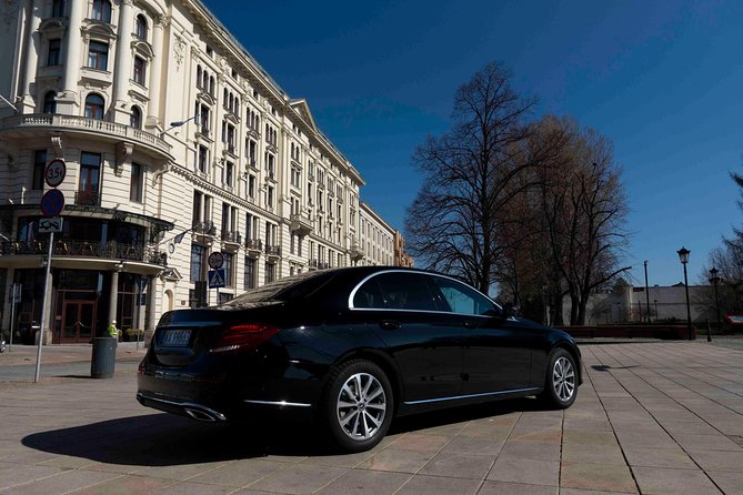 First class Warsaw Airport Transfer (WAW) - Authentic Perspectives from Travelers