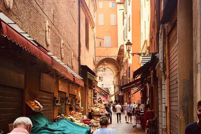 Food and Wine Tasting Tour in Bologna with Local Guide - Who Should Book This Tour?