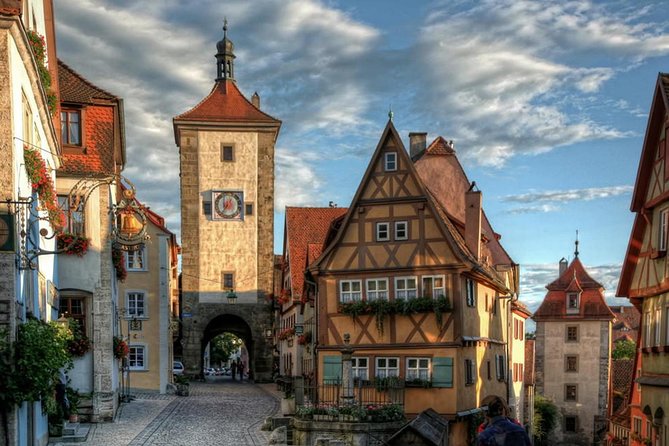 Frankfurt Super Saver: Neuschwanstein Castle and Rothenburg Day Trip - Authentic Voices from Travelers
