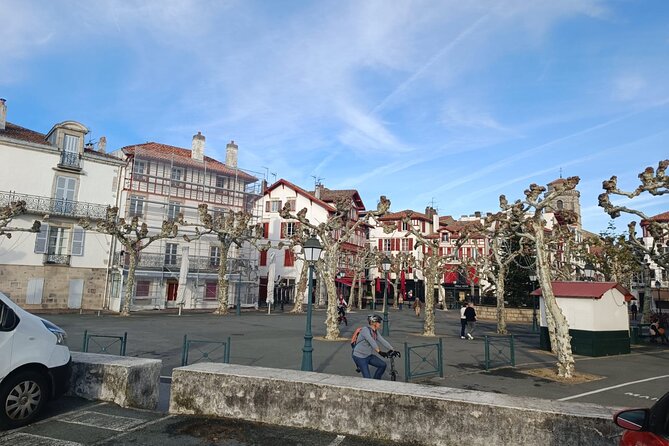 French Coast: Bayonne, Biarritz, San Juan de Luz - Private Tour - FAQs