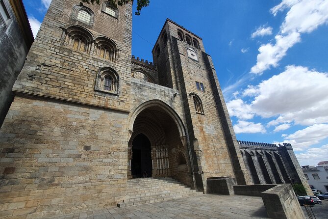 From Lisboa: Evora & Monsaraz Private Full Day Tour - Final Encounters with Portugal’s Landscape